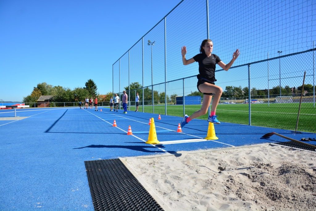 Stage d’athlétisme :Technique saut en longueur – ATHLETIC CLUB DES COLLINES